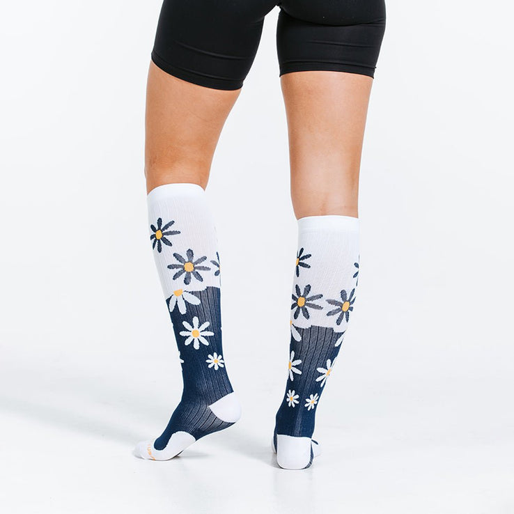 Cute Compression Socks 20-30 mmHg | Navy Blue Daisies – PRO Compression